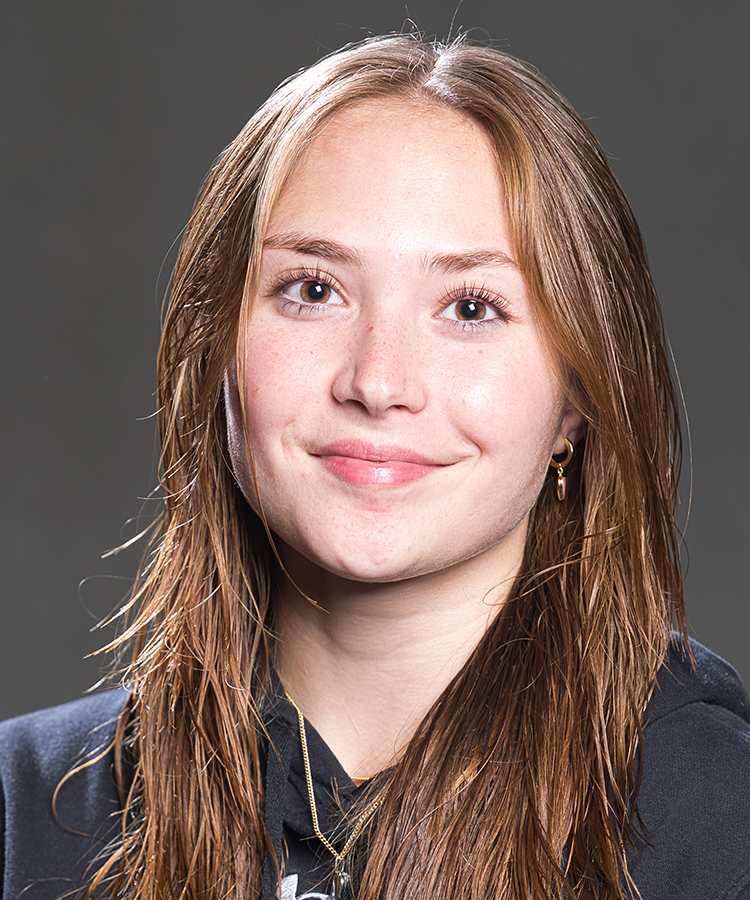 Kristen Kiggen – The Mirror